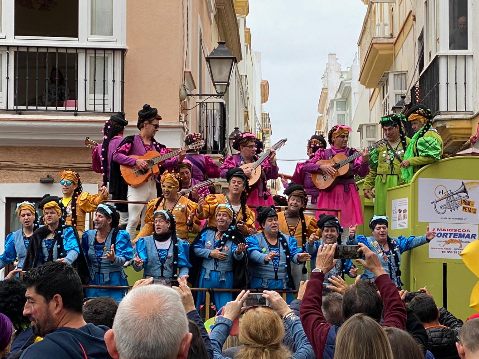 COMPLETO: CARNAVALES DE CADIZ 2024 - Quedadas Málaga
